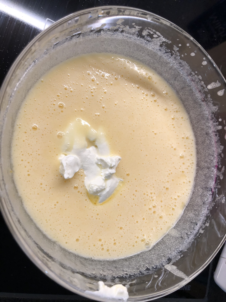 Vanilla-Sour Cream Sponge Cake – Keks Arcade